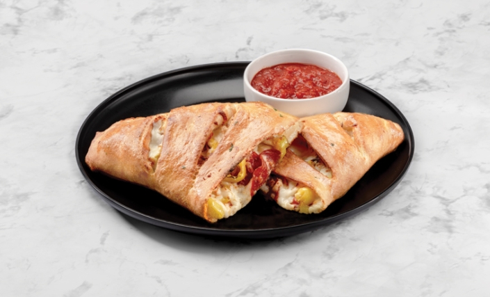 Calzones & Wings – Snappy Tomato Pizza